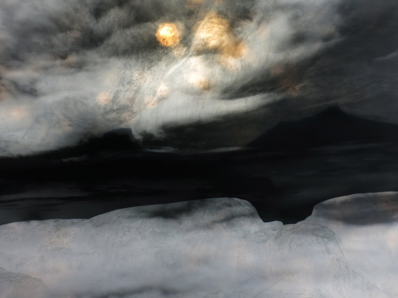 Caj Bremerin valokuvataidetta ja naistaiteilijoiden kokoelmia ...