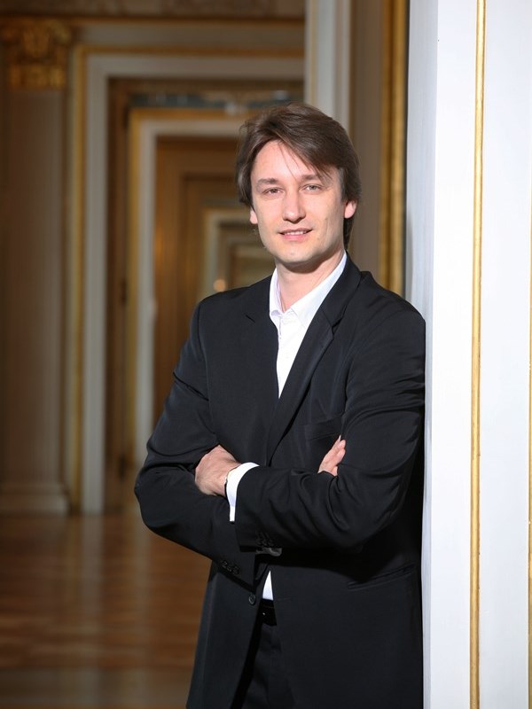 Michael Güttler nimitettiin Suomen Kansallisoopperan ...