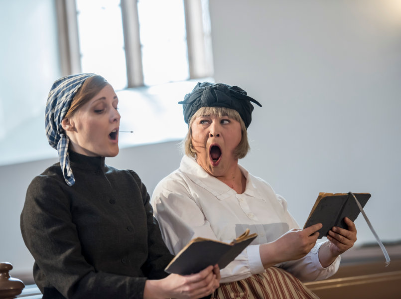 Kivi kiveltä -näytelmä raottaa Kuopion tuomiokirkon 200-vuotista ...