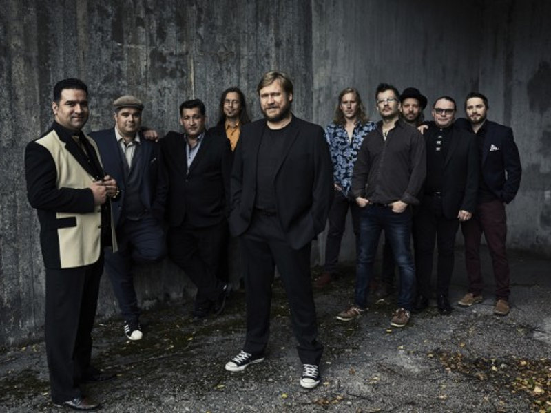 Samuli Edelmann aloittaa juhlavuotensa vieton uudella singlellä ja ...